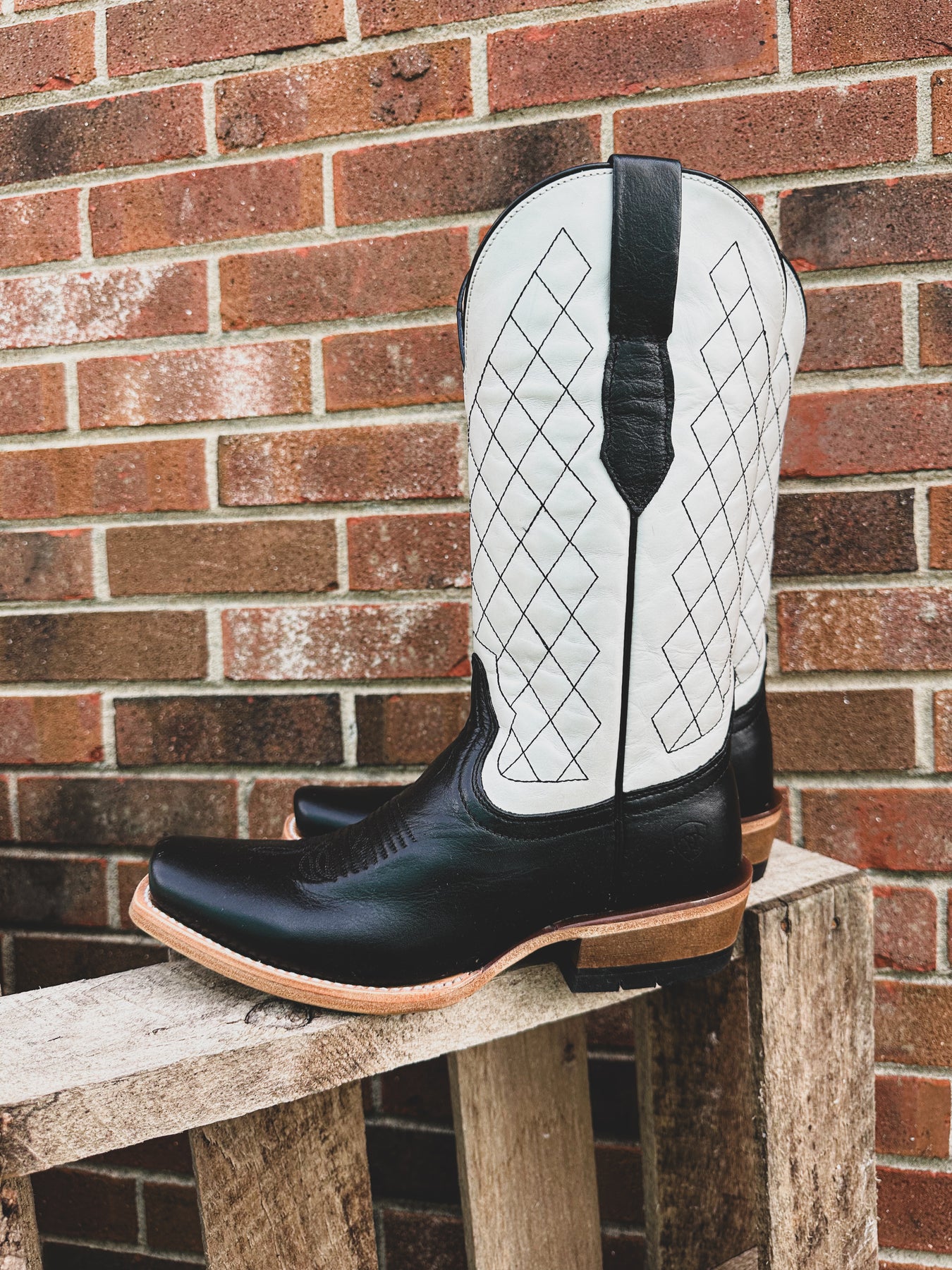 Boots – Magnolia Mill